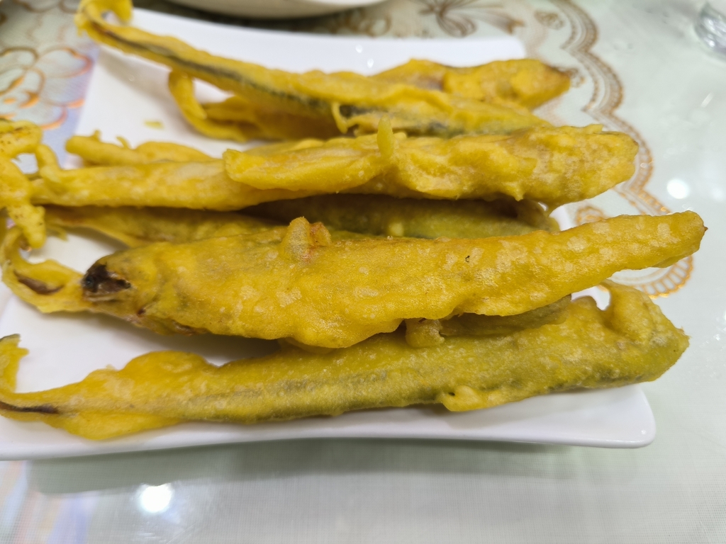 Japanese Grenadier Anchovy in February 2024 by 张艺言 · iNaturalist